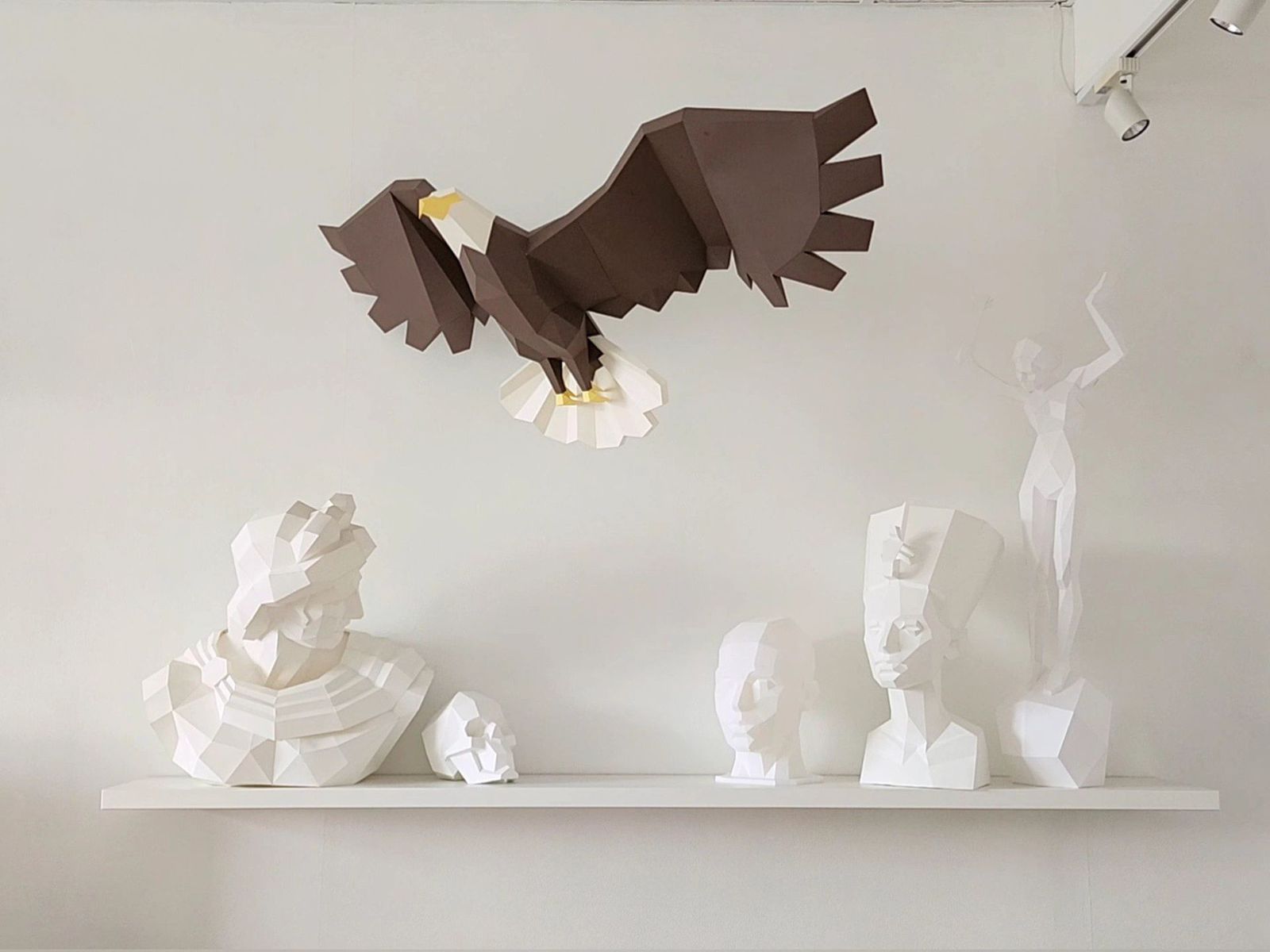 Polygonal Paper — Human Skull: Papercraft Scheme for Printing