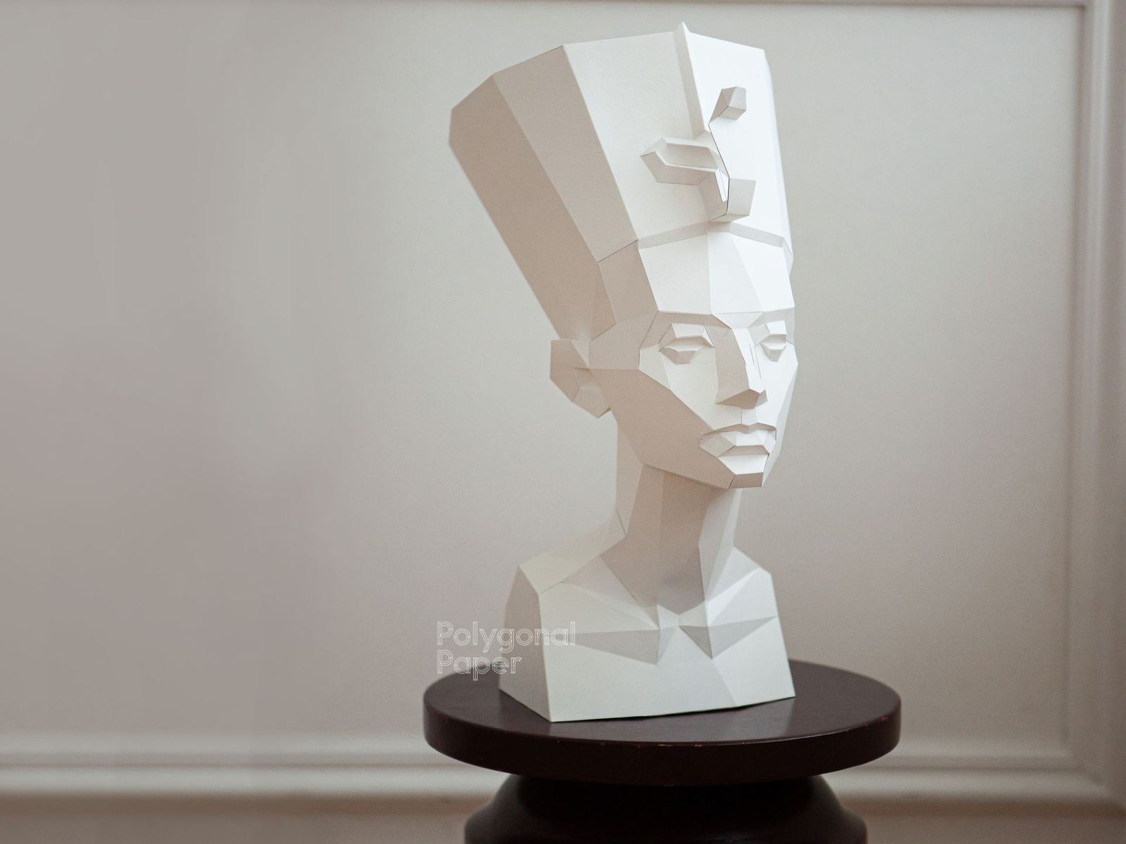 Polygonal Paper — Nefertiti Bust: Papercraft Scheme for Printing