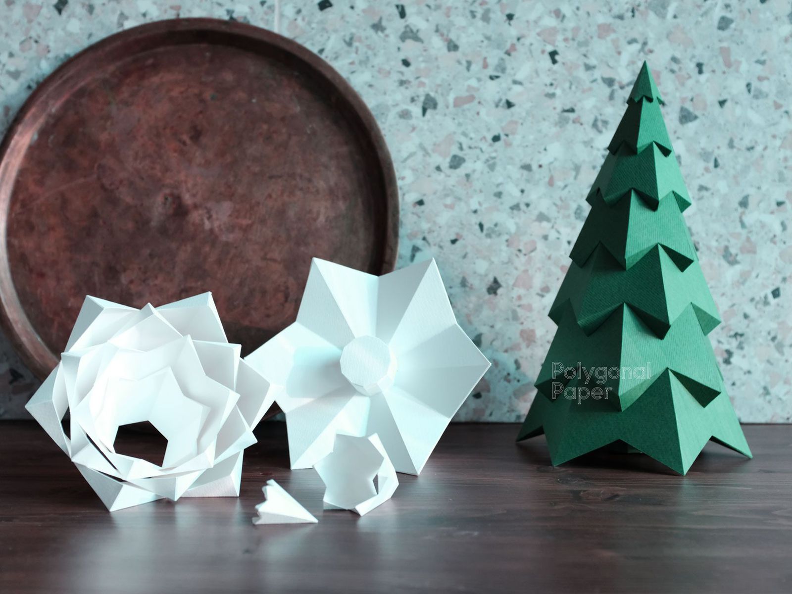 Polygonal Paper — Christmas Tree: Papercraft Scheme for Printing