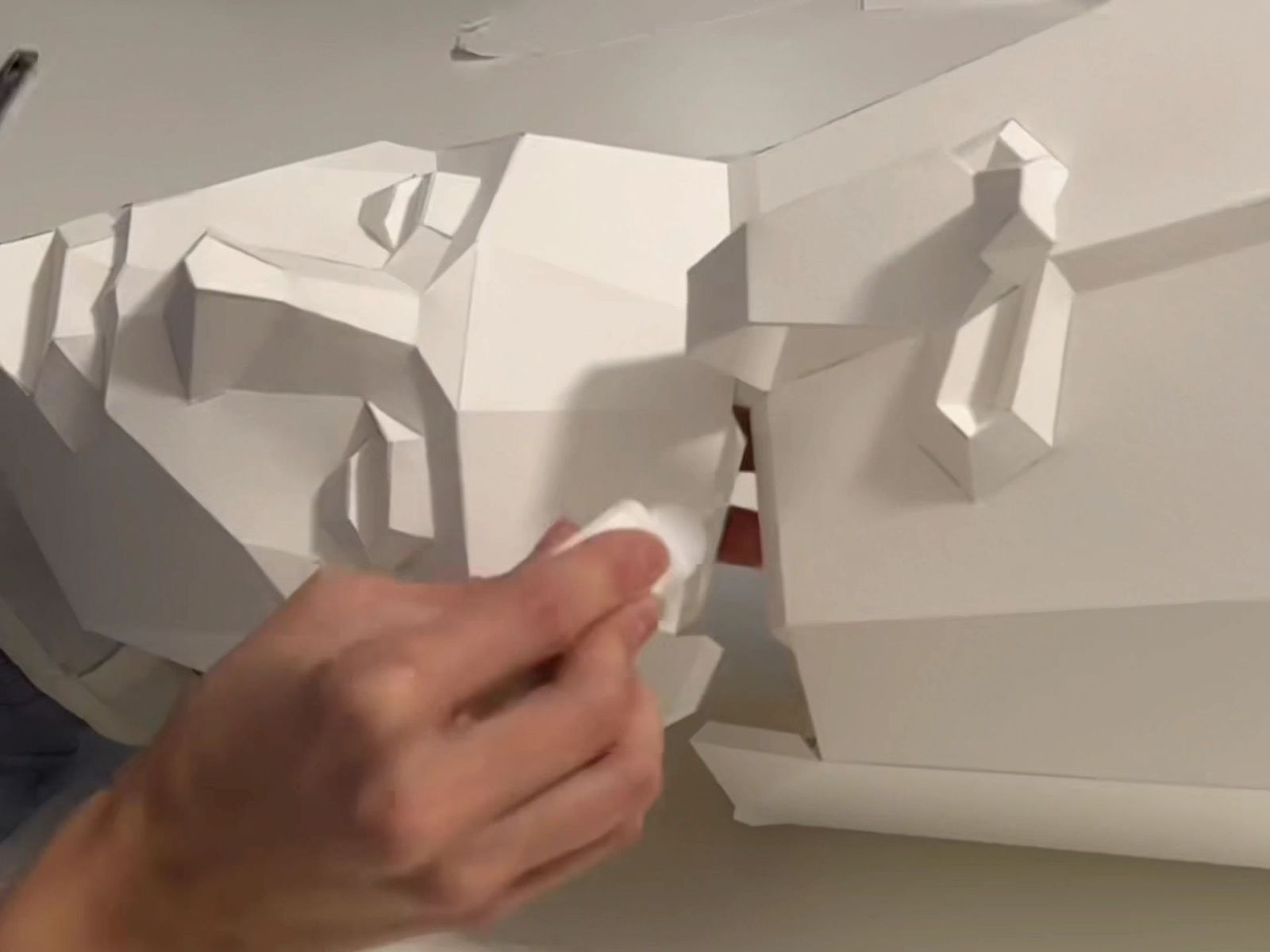 Polygonal Paper — Nefertiti Bust: Papercraft Scheme for Printing